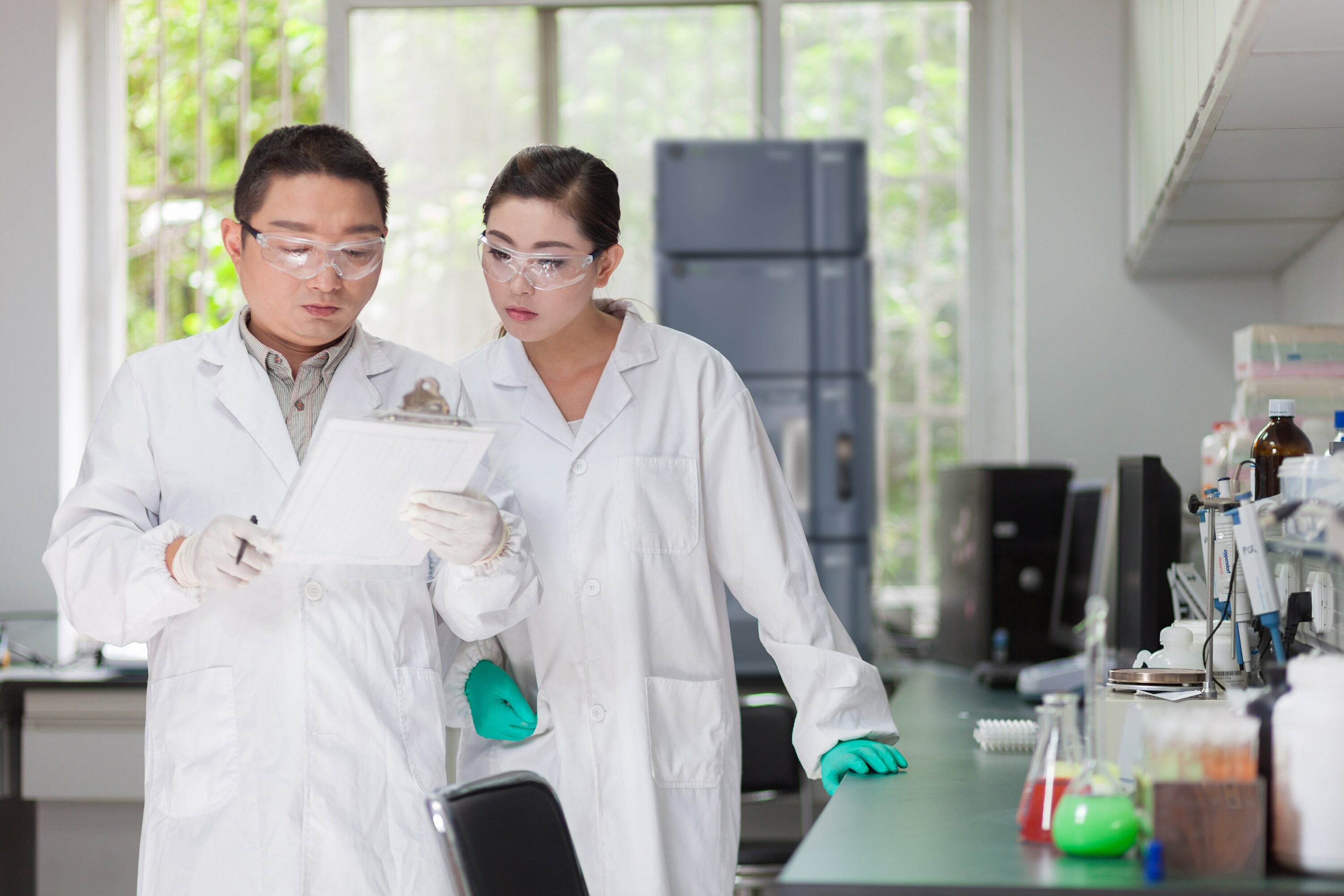 A New Conjoined RF Ion Guide for Enhanced Ion Transmission | Waters